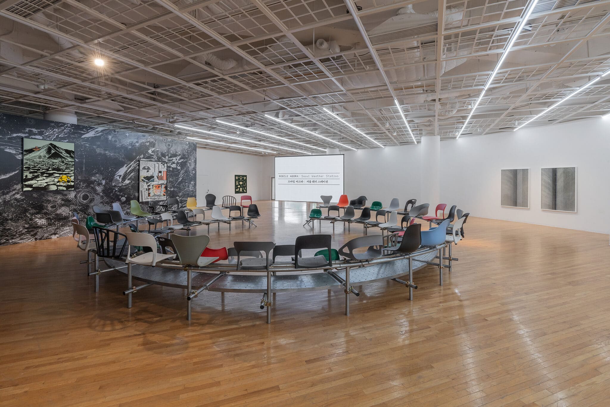 전시는 어떻게 기후 위기를 말하는가 - ANTIEGG 그레이