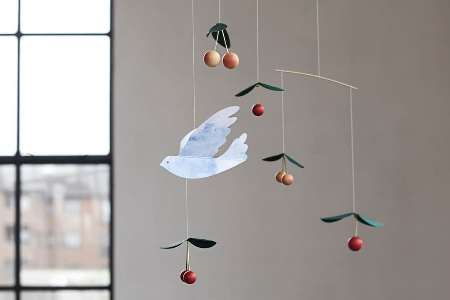 흔들려도 괜찮아 위로를 건네는 모빌 브랜드 - ANTIEGG 디자인