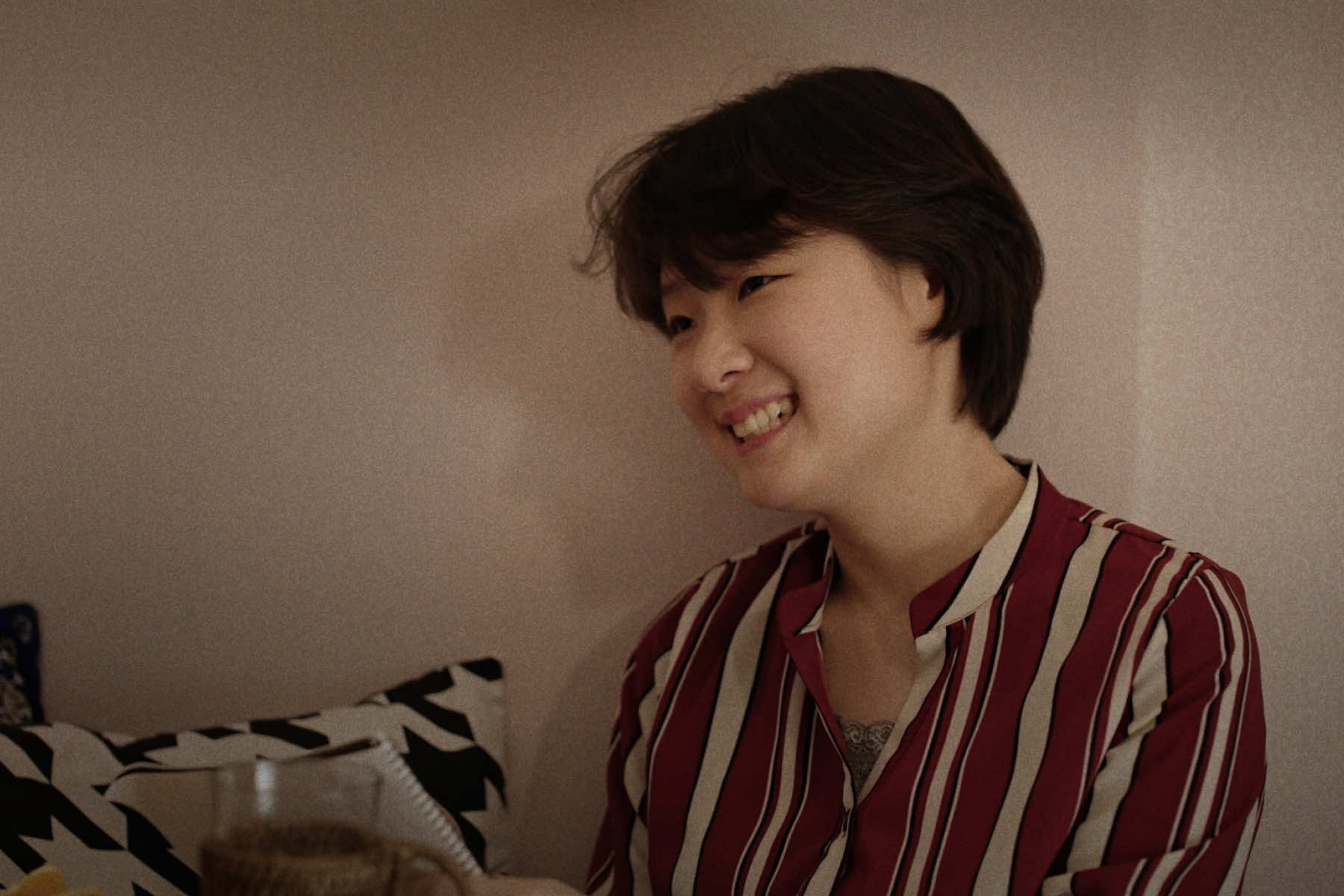 수작 거는 여자 정가영 - ANTIEGG 미디어