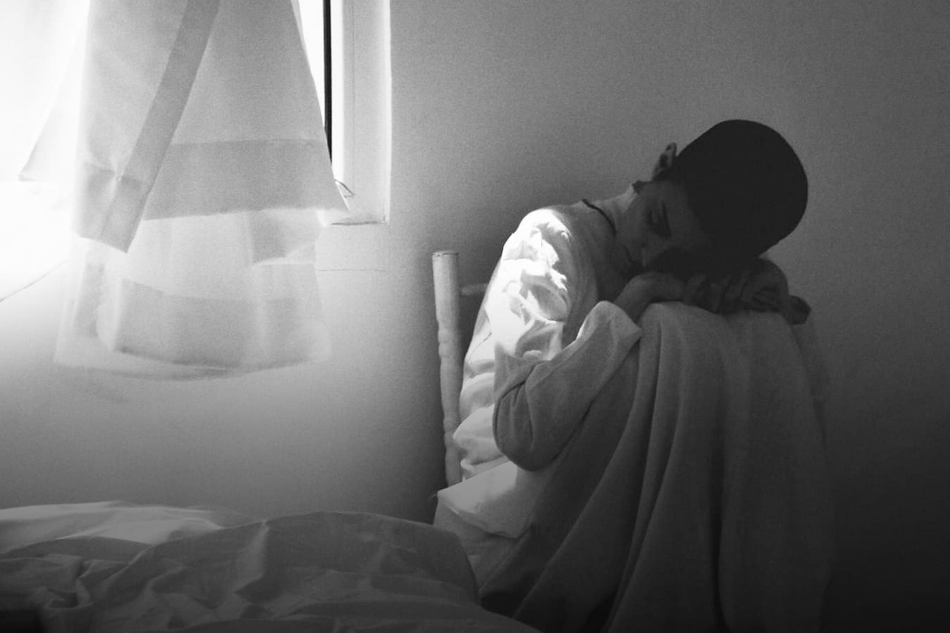 70만 청년이 일하지 않는 이유 - ANTIEGG 그레이