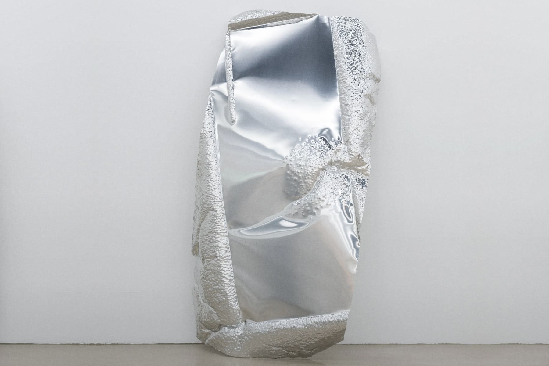 알맹이는 가고 껍데기만 남았을 때 - ANTIEGG 아트